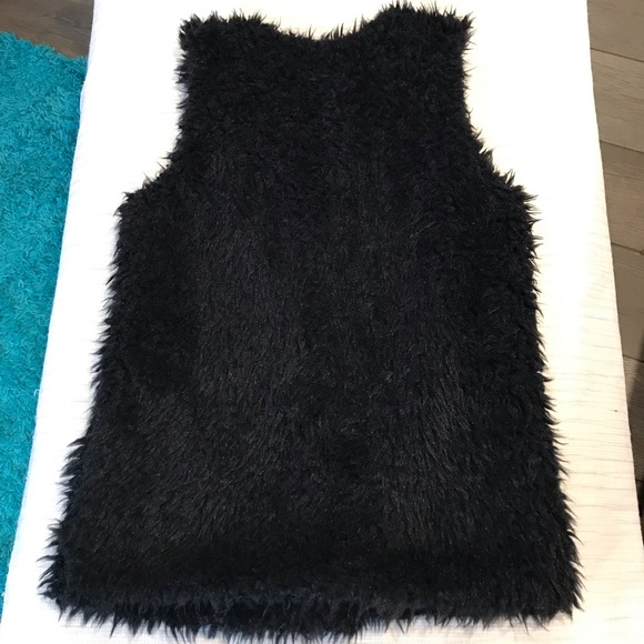jason maxwell | Tops | Black Oversized Lined Faux Fur Soft Vest | Poshmark